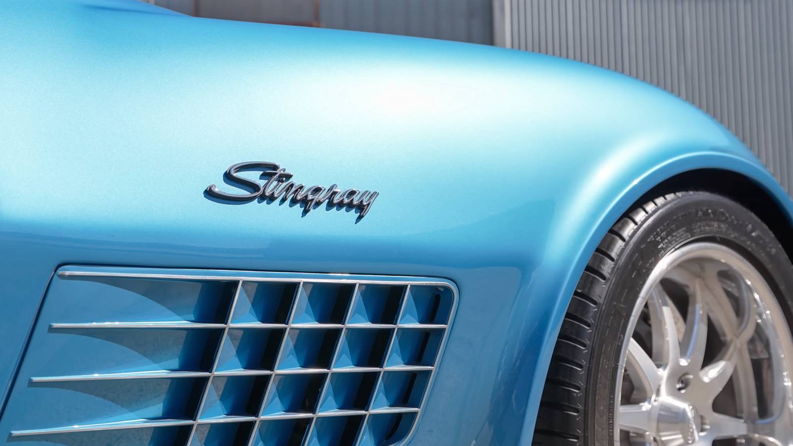Modified 1971 Chevrolet C3 Corvette Stingray Gets 643 HP 406 Cu In V8