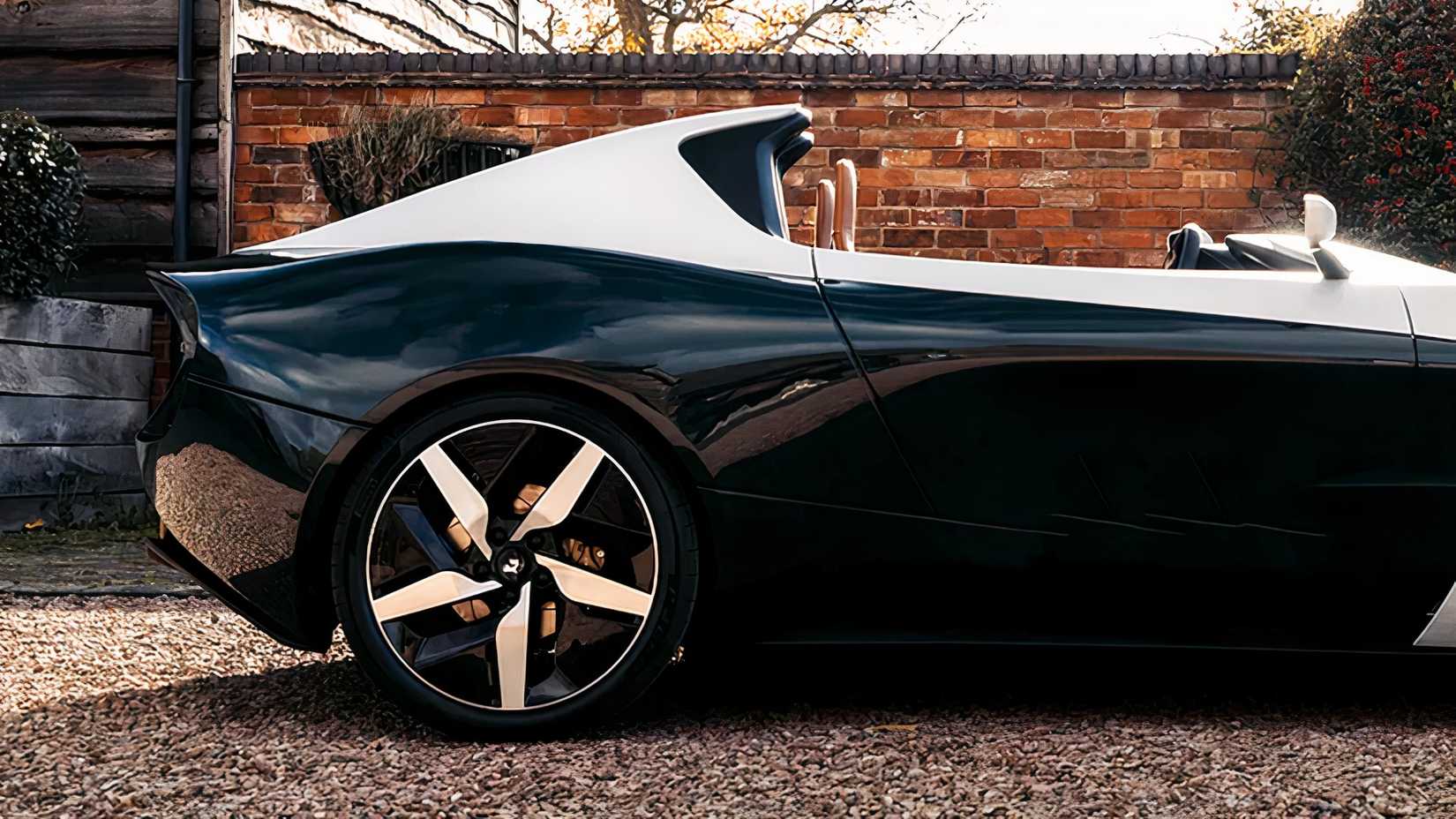 Dramatic Longbow Speedster Demonstrator Model Unveiled