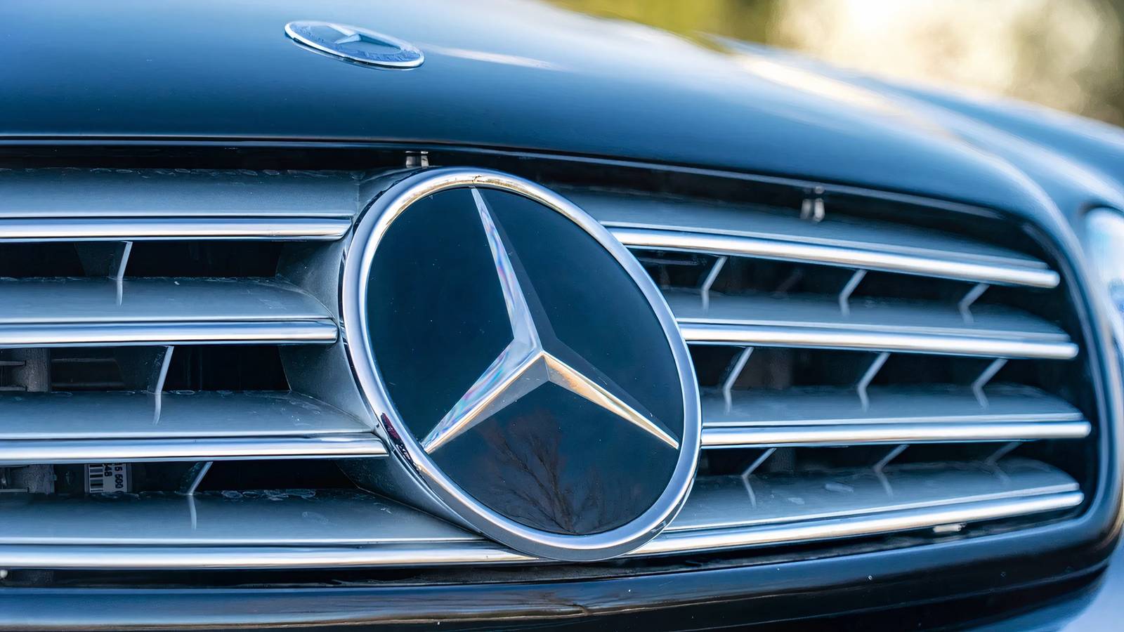 The World’s Cheapest 500-HP Sports Car You Won't Expect