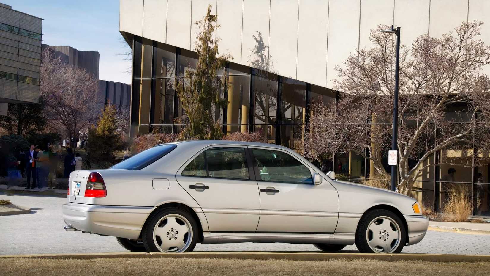 World's Cheapest V8 AMG: The Mercedes AMG C43 Costs Just $5,000 In 2025