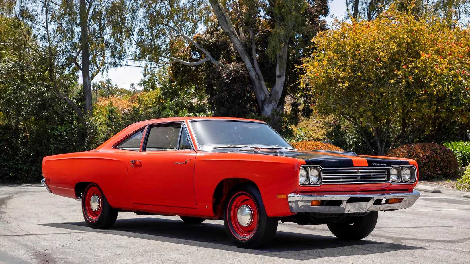 Plymouth Road Runner Generations Guide: Engines, Trims, Specs & Value