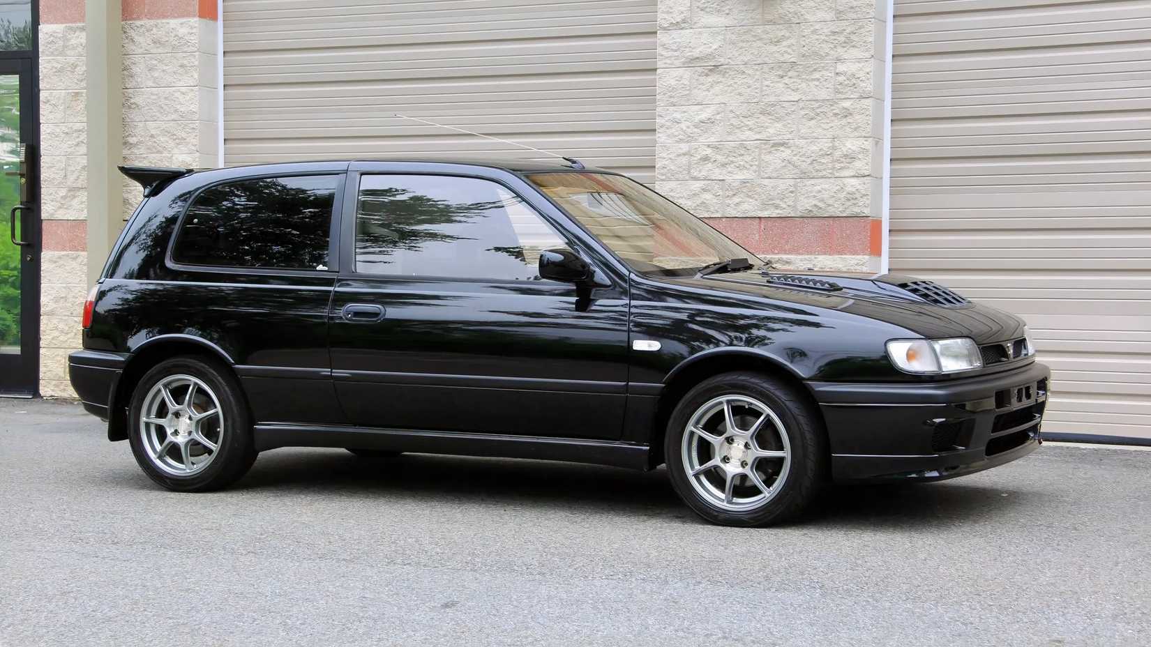 The Fastest Nissan Hot Hatch Of The ’90s Is Now Shockingly Affordable