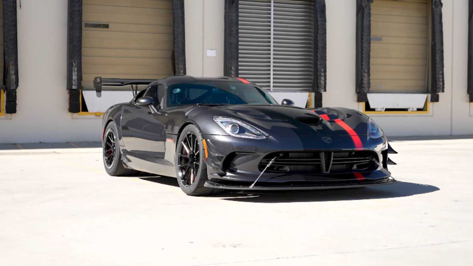 This Dodge Viper Has An Earth-Shattering 2,100-Horsepower Twin-Turbo ...
