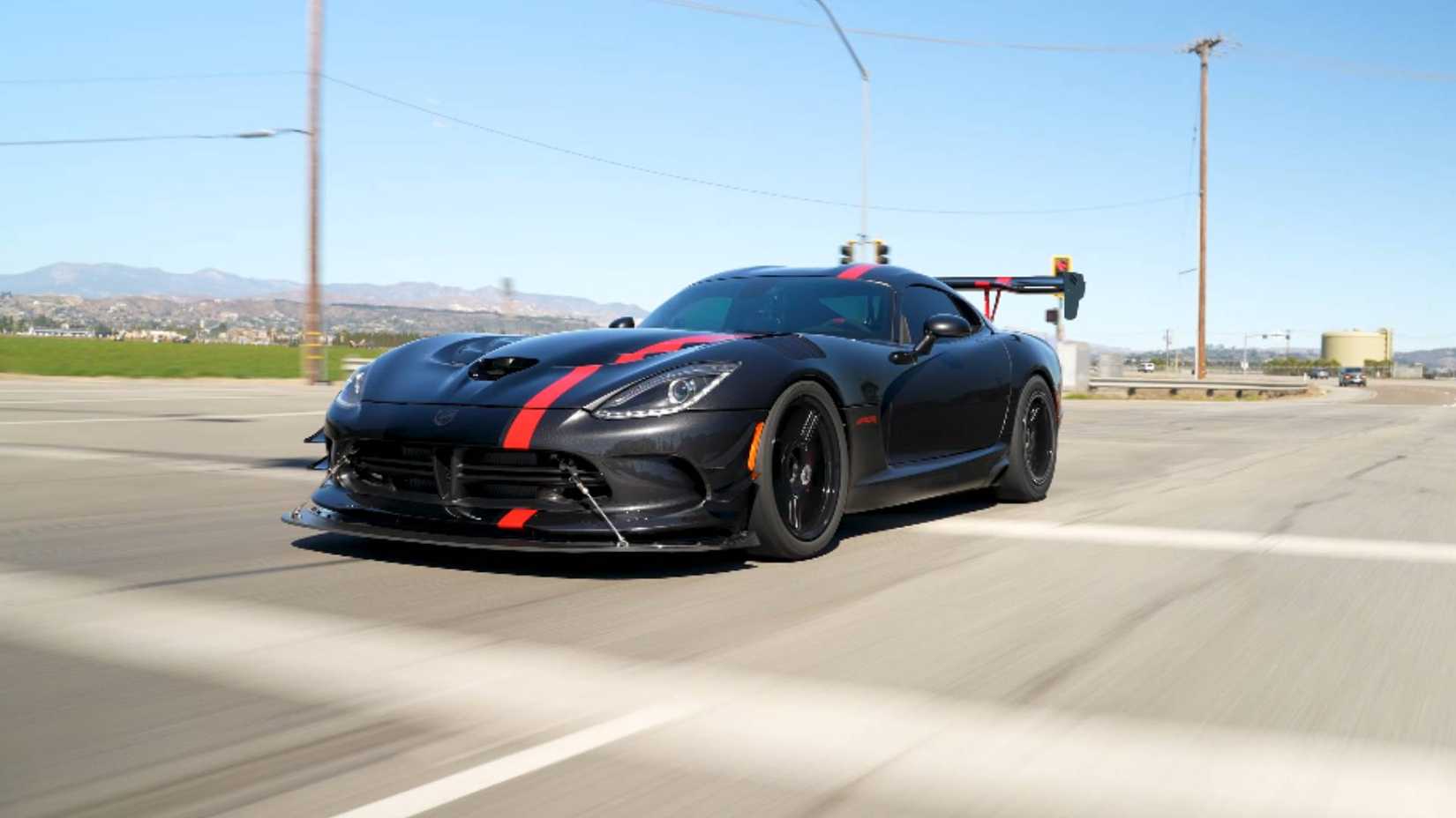 This Dodge Viper Has An Earth-Shattering 2,100-Horsepower Twin-Turbo ...