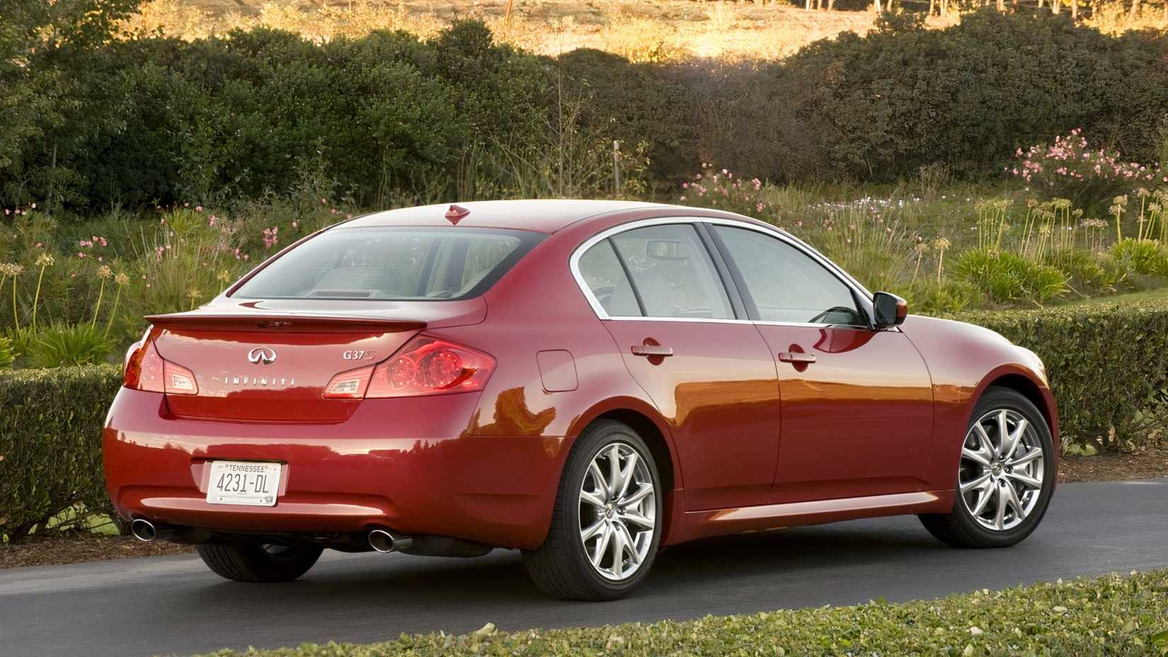 The Infiniti G37 Is A Criminally Underrated Sleeper Sedan