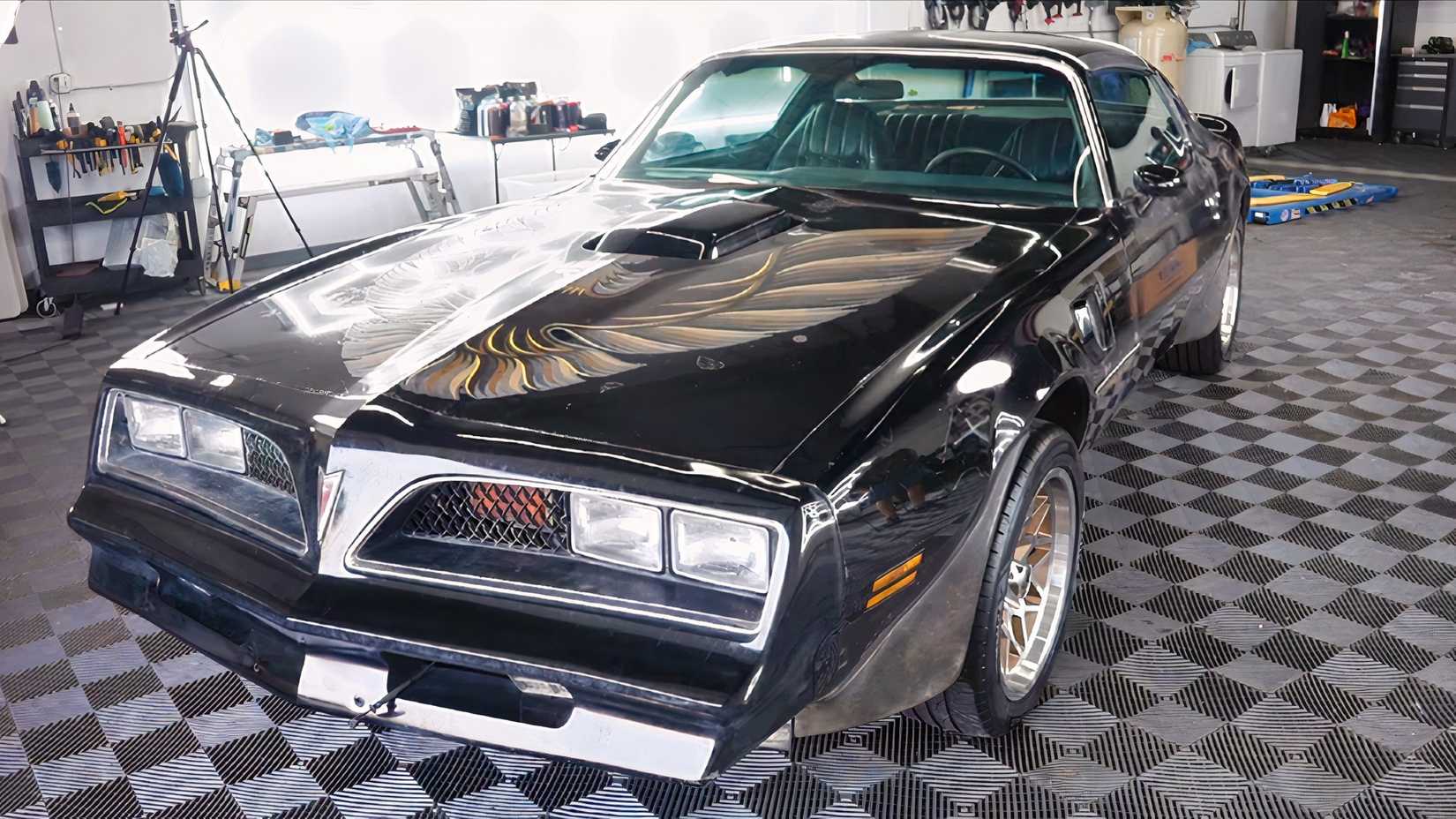1978 Smokey And The Bandit Pontiac Trans Am Barn Find Gets First Wash ...