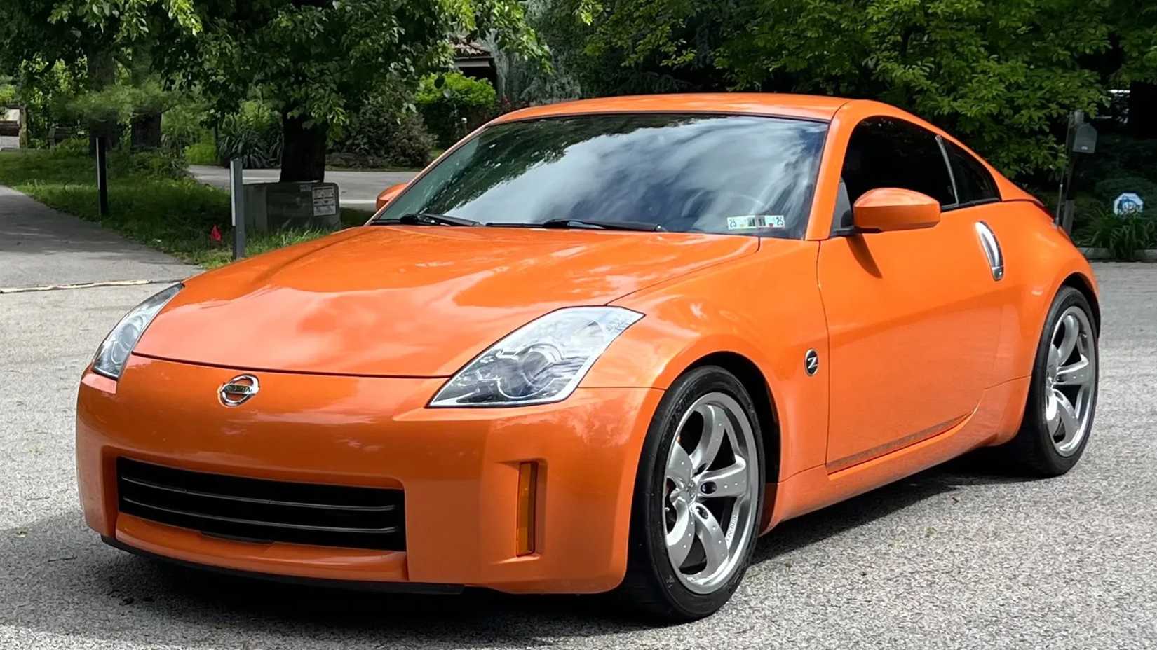 Nissan 350Z vs 370Z: Key Differences, Performance, And Used Market Value