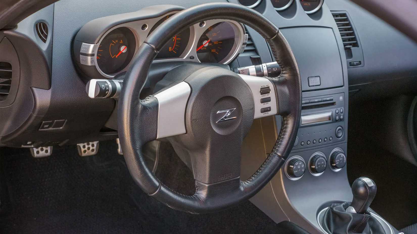 Nissan 350Z vs 370Z: Key Differences, Performance, And Used Market Value