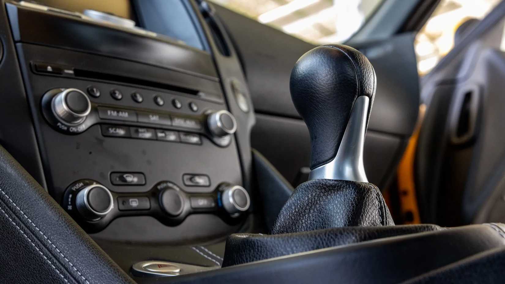 Nissan 350Z vs 370Z: Key Differences, Performance, And Used Market Value