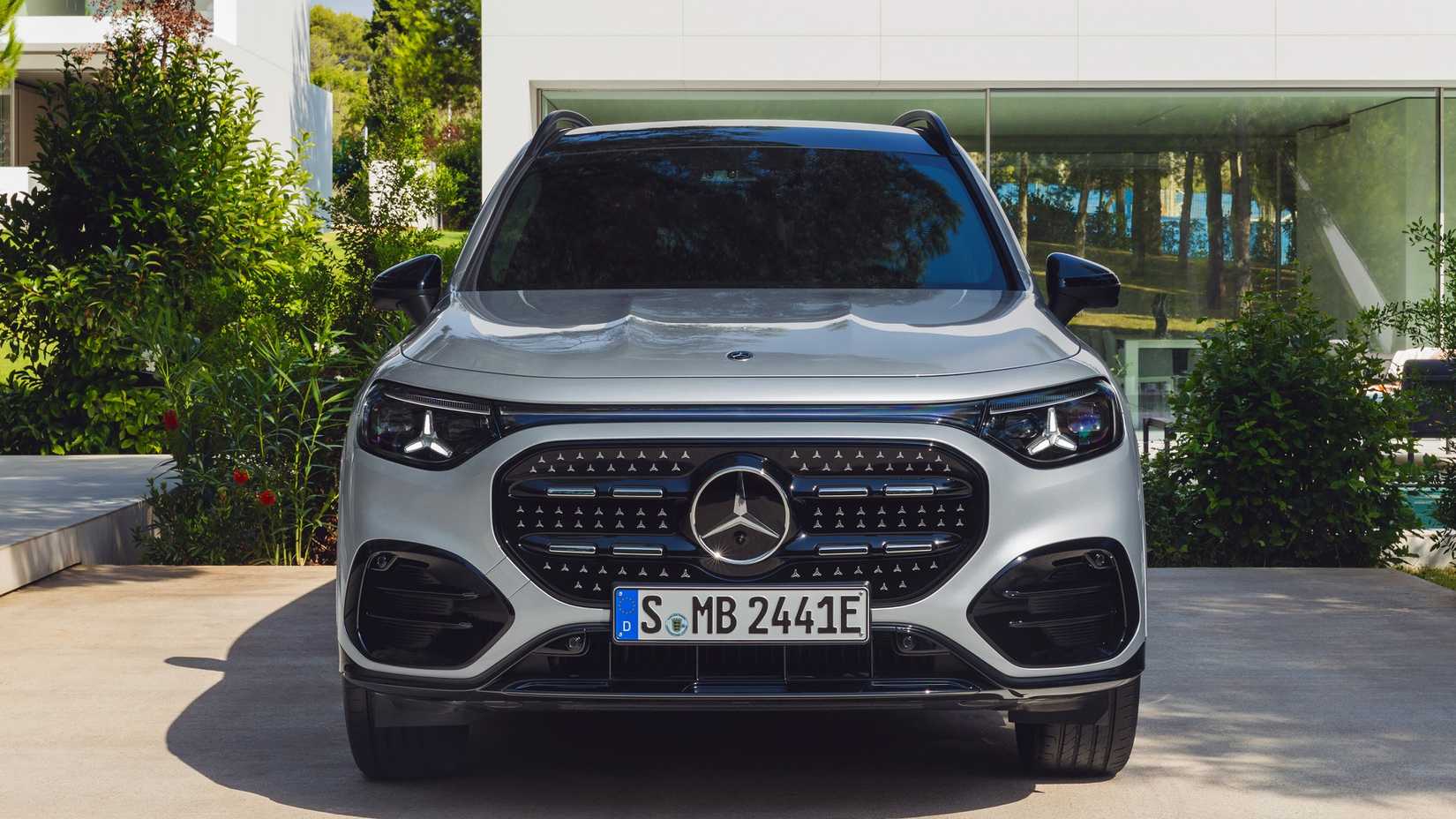 New Mercedes GLB Packs 349 HP, 800-Volt Tech, And A Third Row