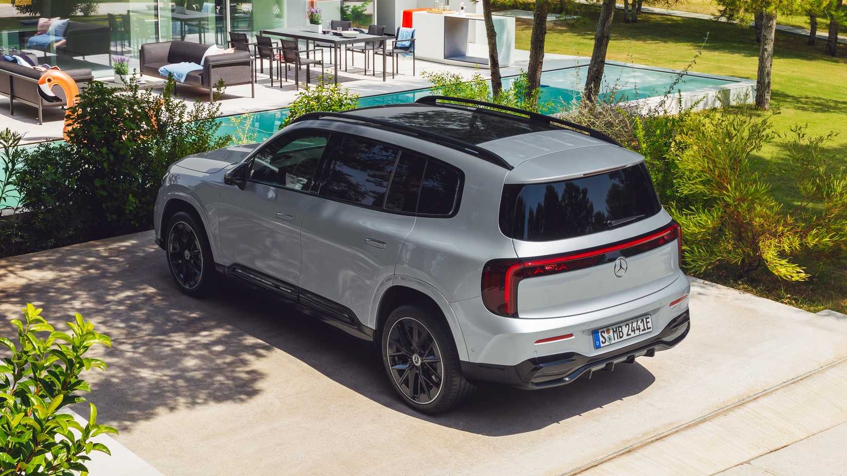 New Mercedes GLB Packs 349 HP, 800-Volt Tech, And A Third Row