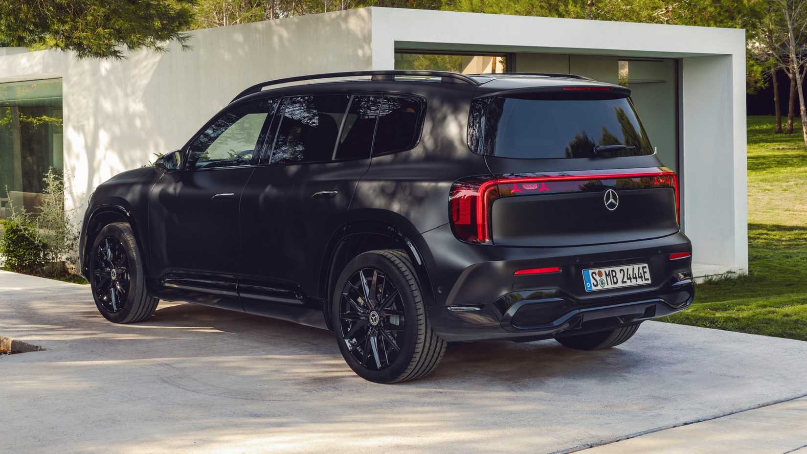 New Mercedes GLB Packs 349 HP, 800-Volt Tech, And A Third Row