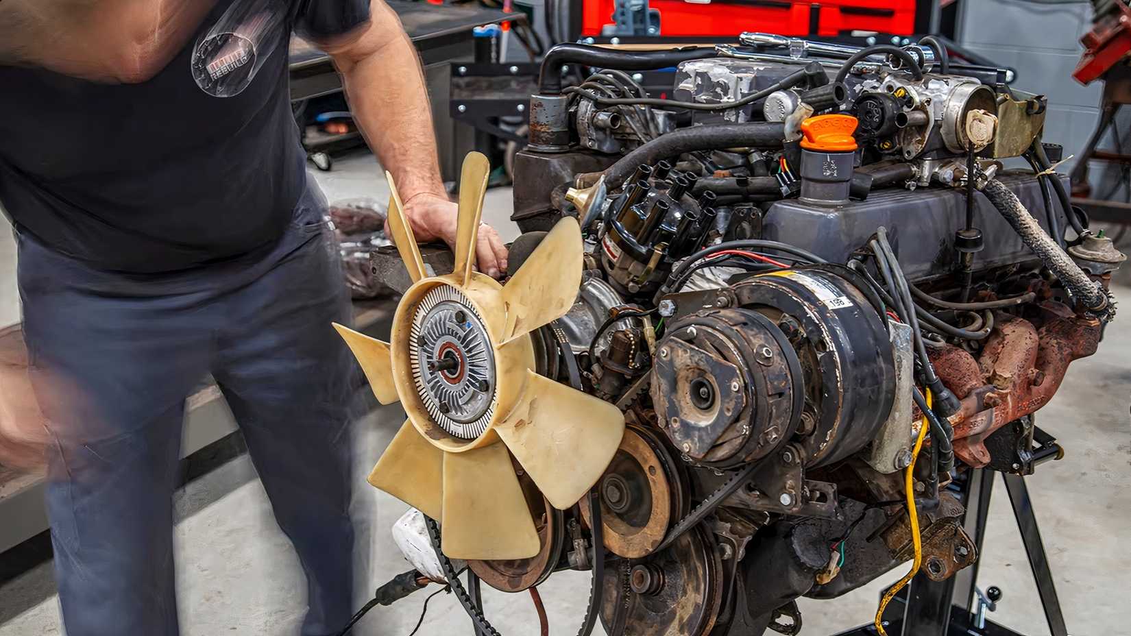 Watch Jason Cammisa’s Rover 3500 SD1 Get A Brand-New Buick V8