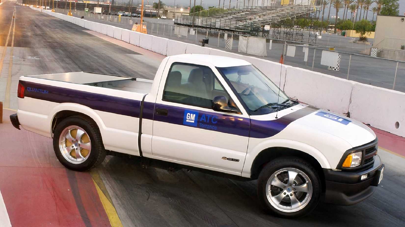This '90s Chevy Electric Truck Had The Same Capacity As The Entry-Level ...
