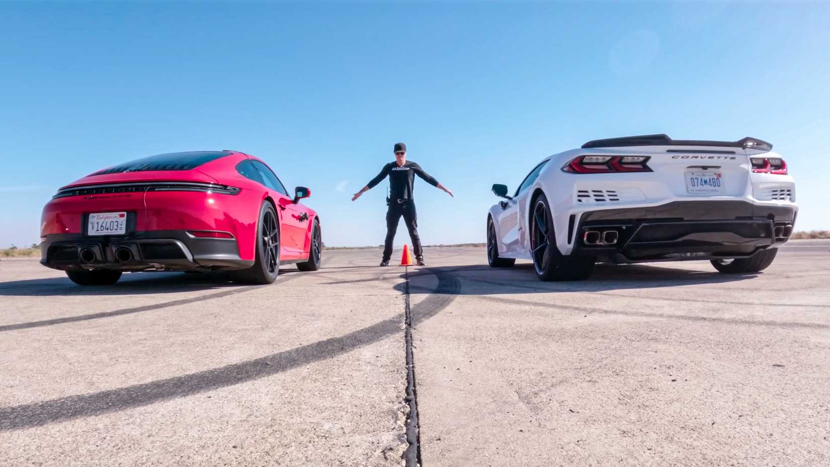 Corvette E-Ray Vs Porsche 911 GTS T-Hybrid In 1/4 Mile Drag Race