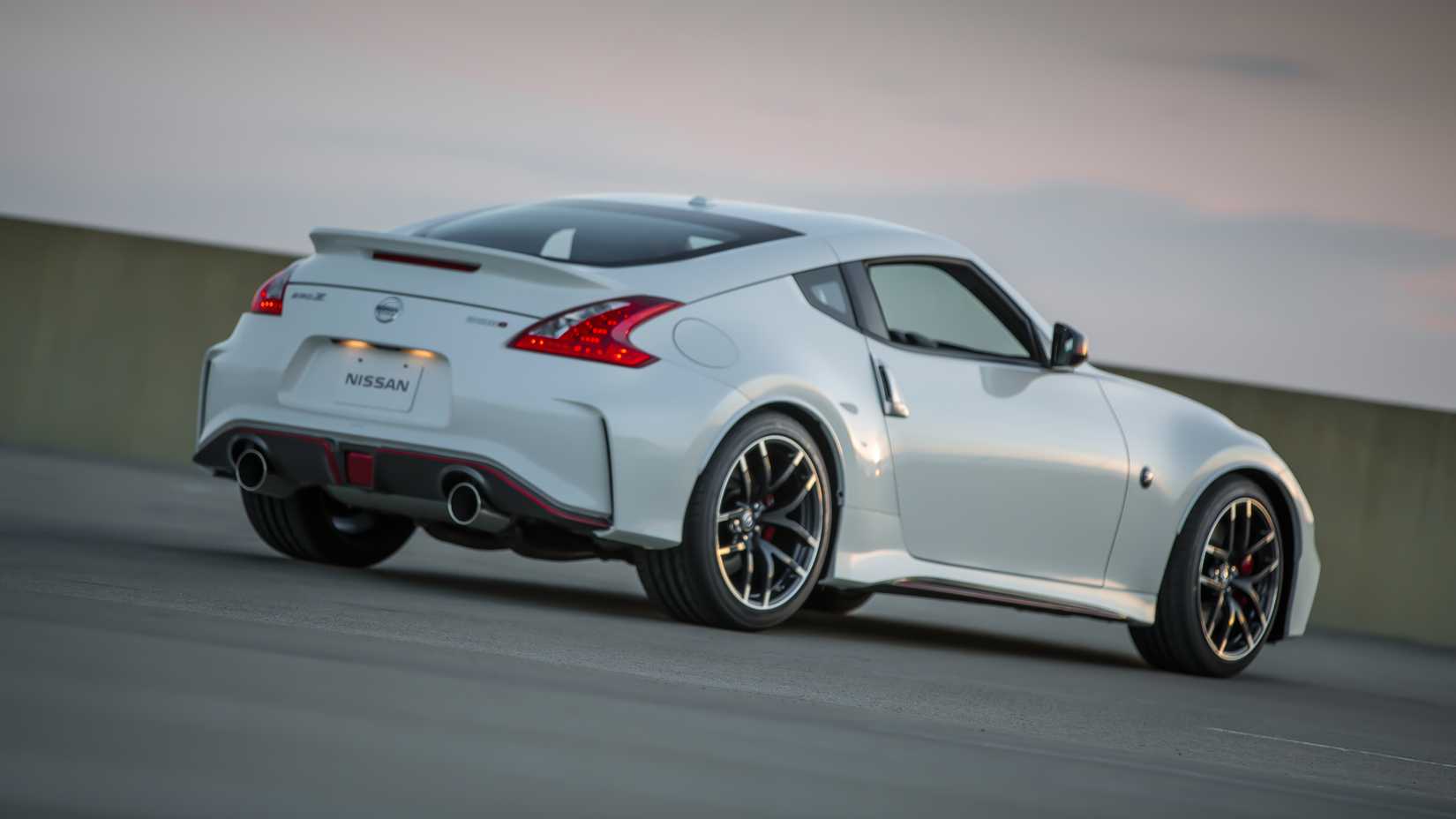 The Cheapest Cars That Can Keep Up With A Porsche 718 Cayman