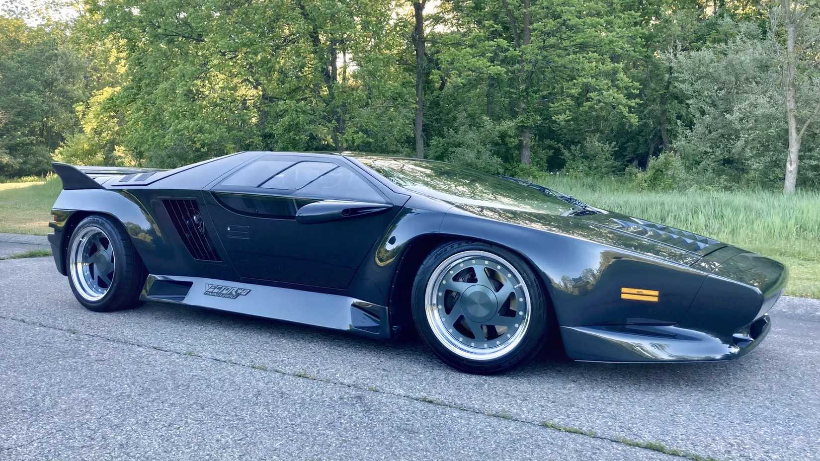 Vector W8: First Car To Break 600 Pound-Feet Of Torque