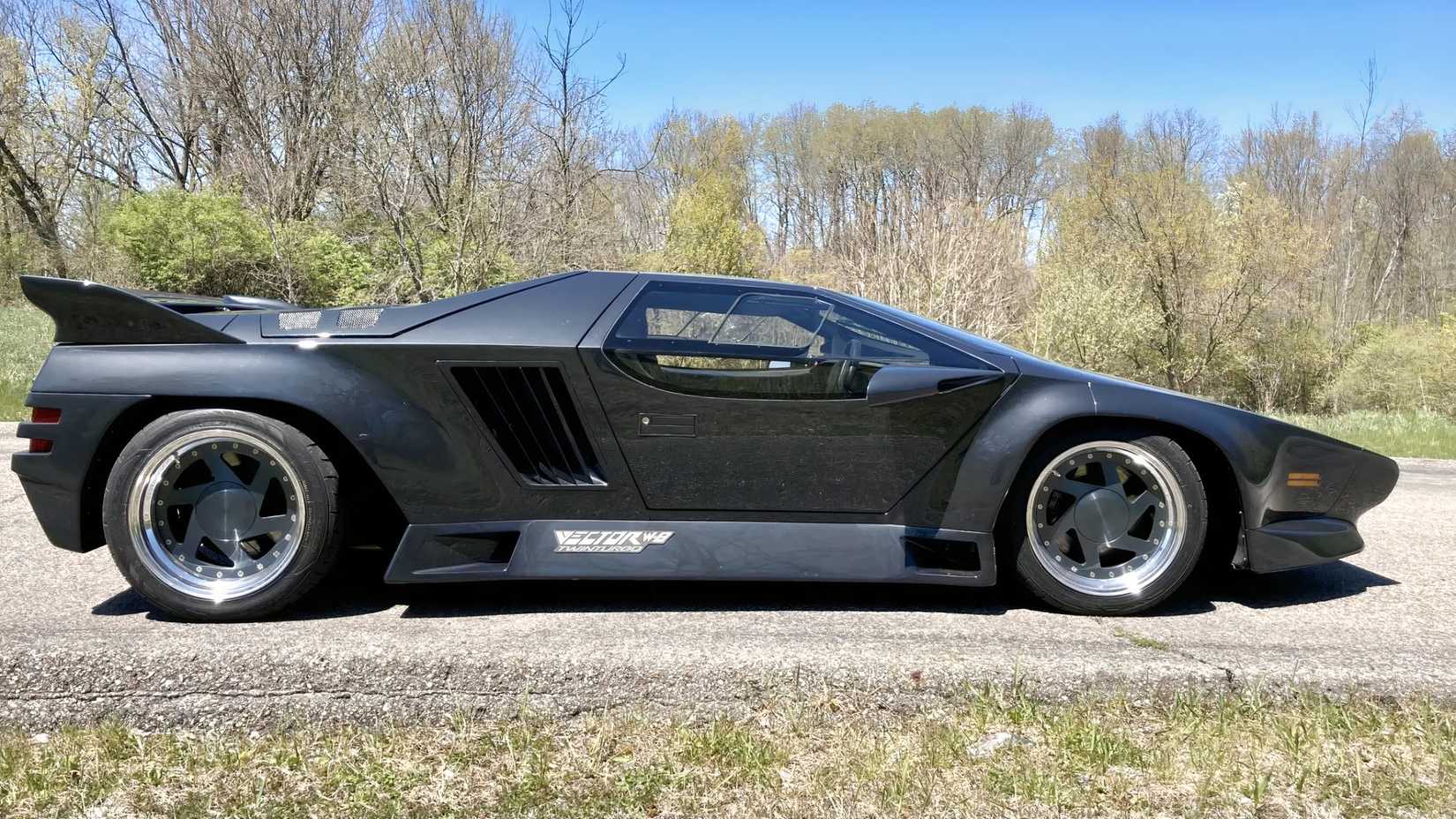 Vector W8: First Car To Break 600 Pound-Feet Of Torque