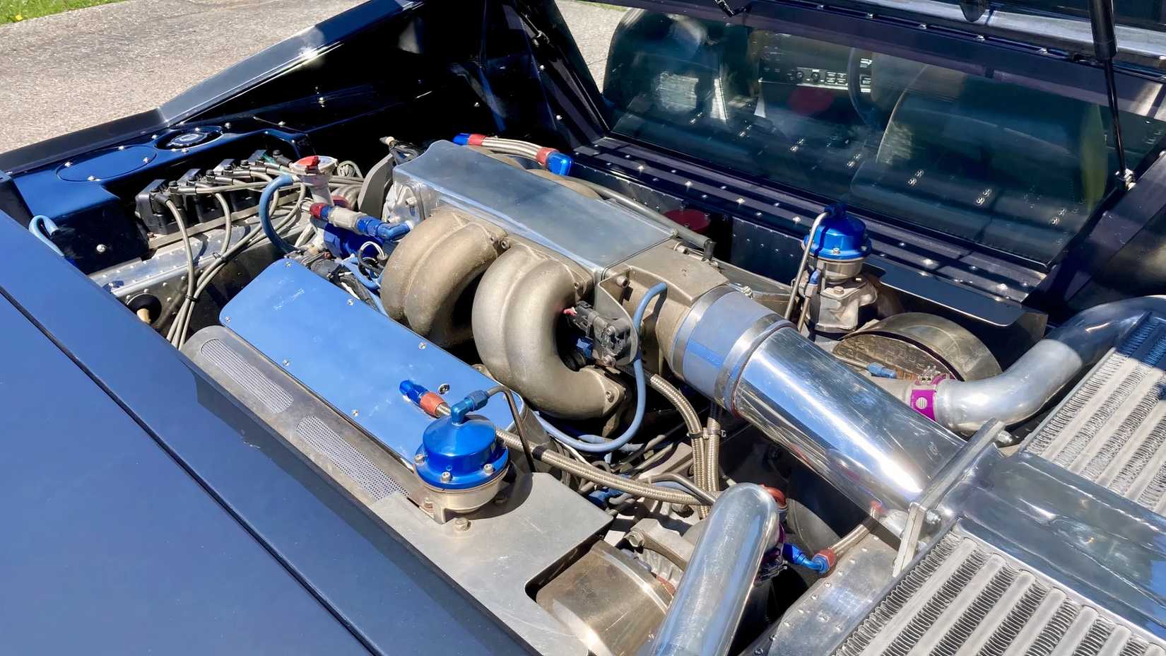 Vector W8: First Car To Break 600 Pound-Feet Of Torque