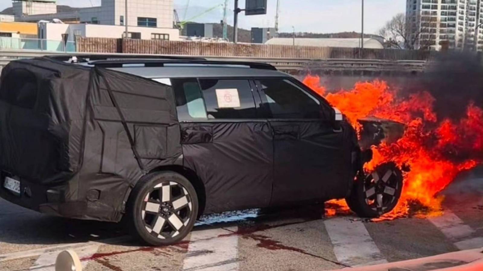 Hyundai Santa Fe Prototype Catches Fire During Road Testing