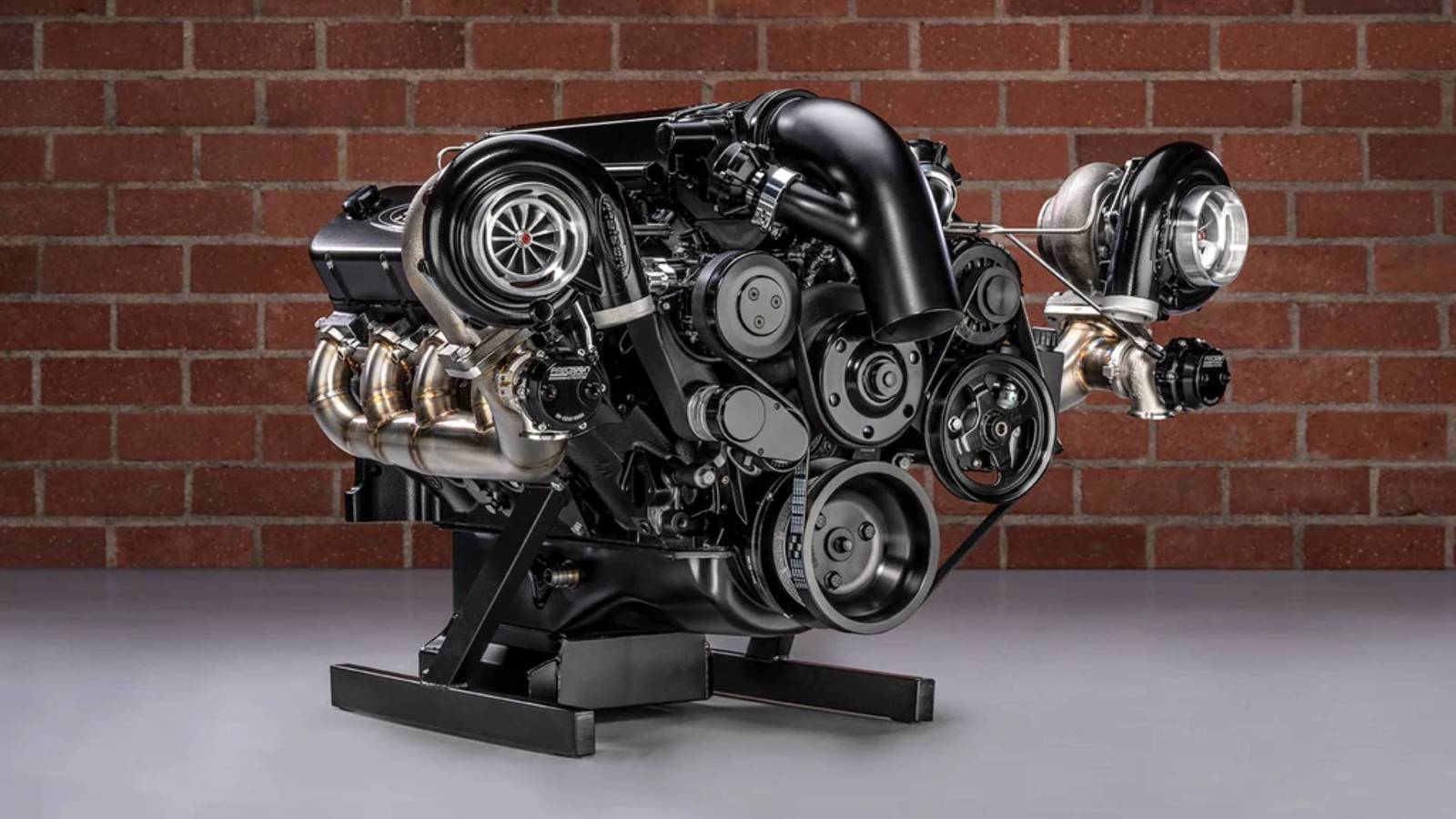 This Drop-In 454 Crate Engine Makes 1,000 Horsepower On Pump Gas