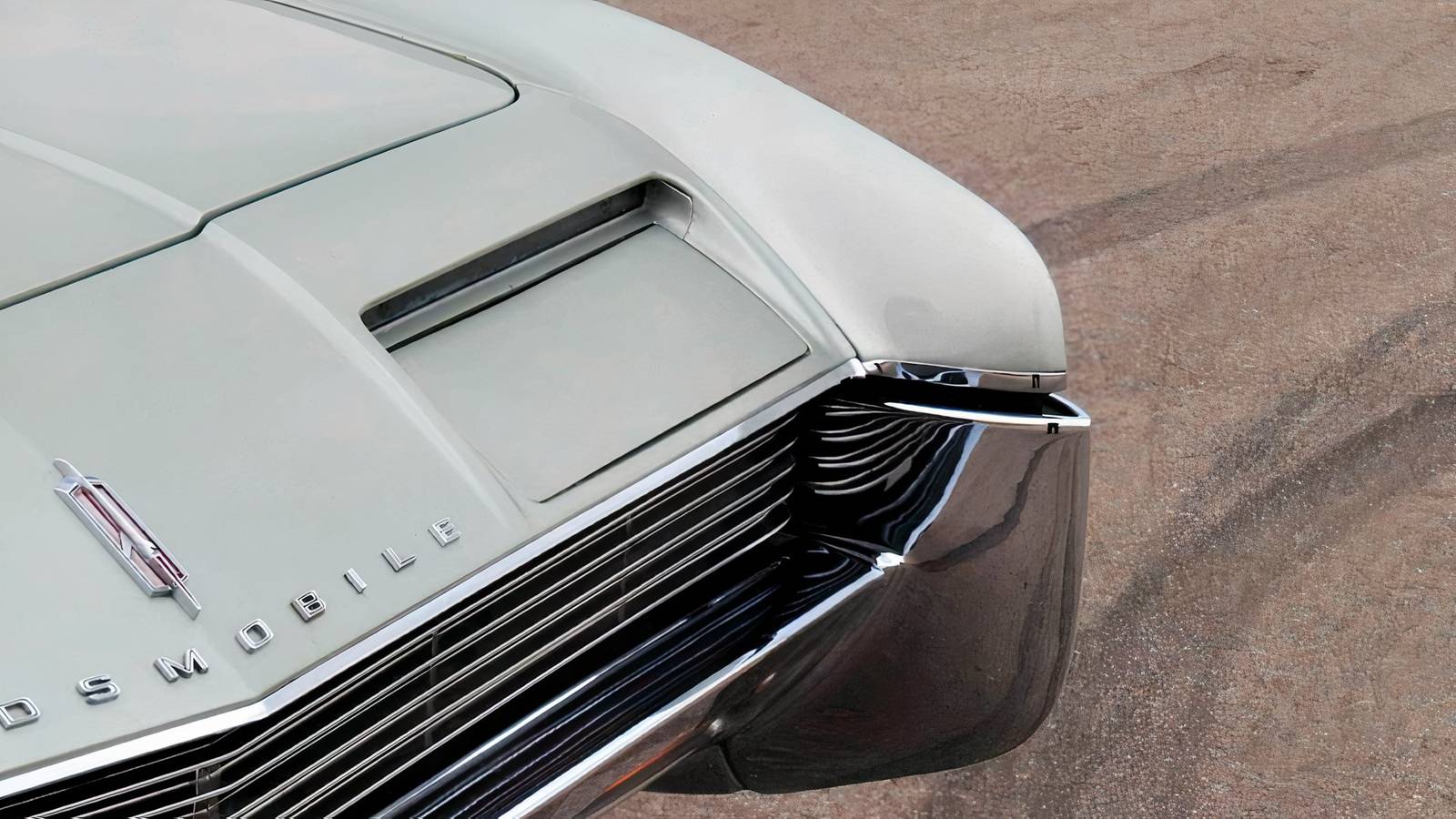 8 Pillarless Hardtop Coupes Smart Buyers Are Stockpiling