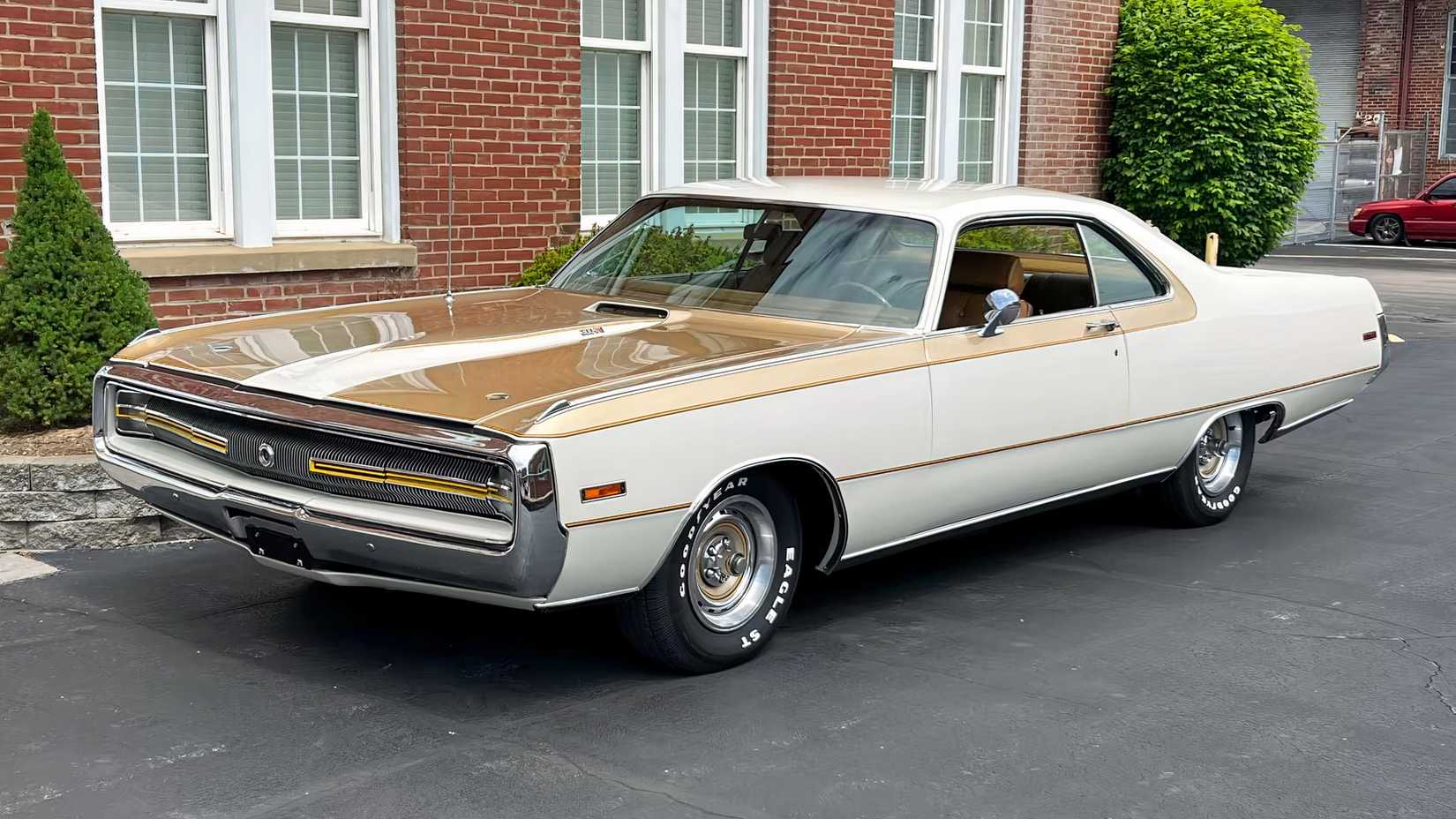 The Forgotten ’70s Luxury Muscle That Outpowered Many Camaros