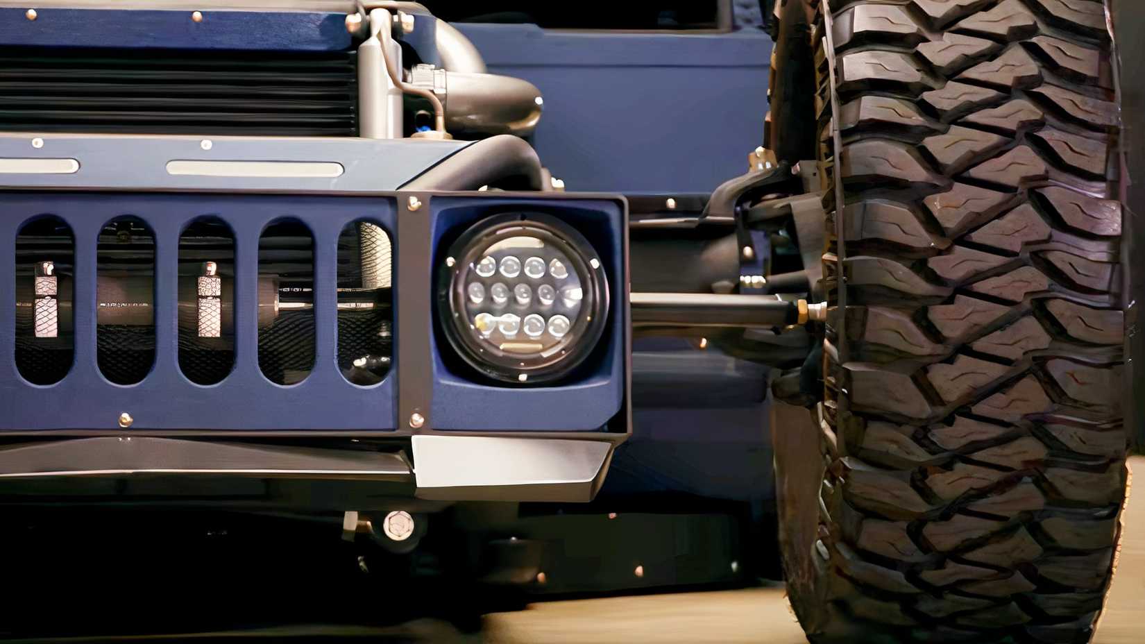 This 750HP Twin-Turbo Diesel Humvee Is The Most Insane Thing Jay Leno ...