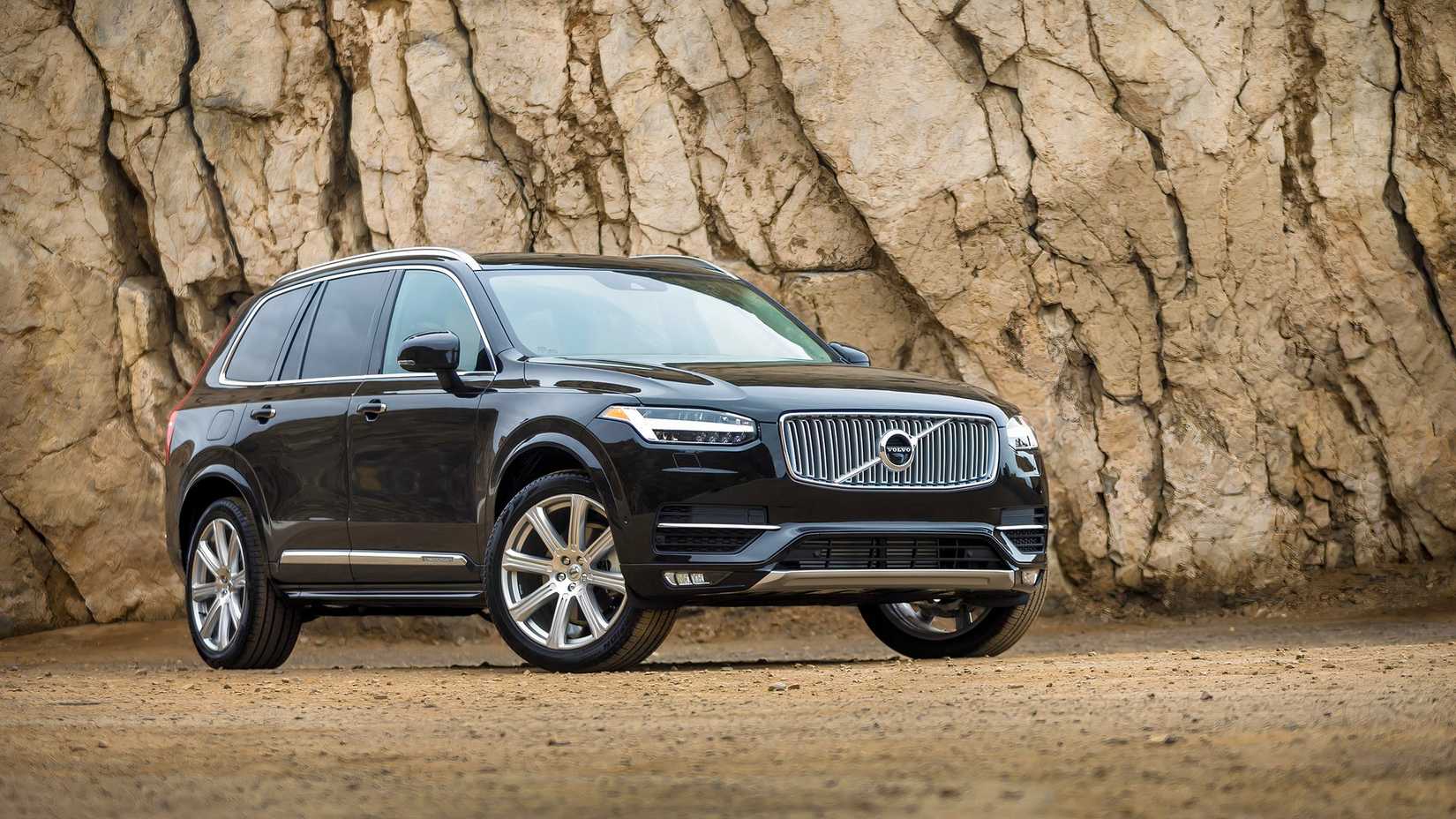 10 Luxury Cars Under $20,000 That Look Expensive