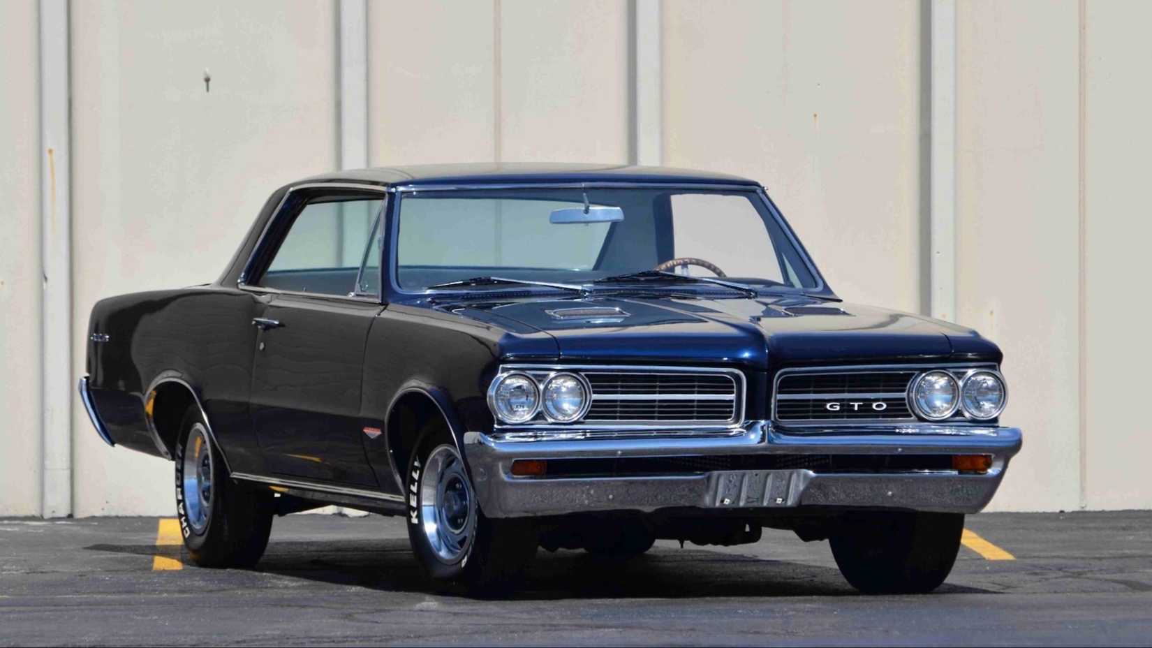 The Four-Door Muscle Car That Made Sports Cars Look Overrated
