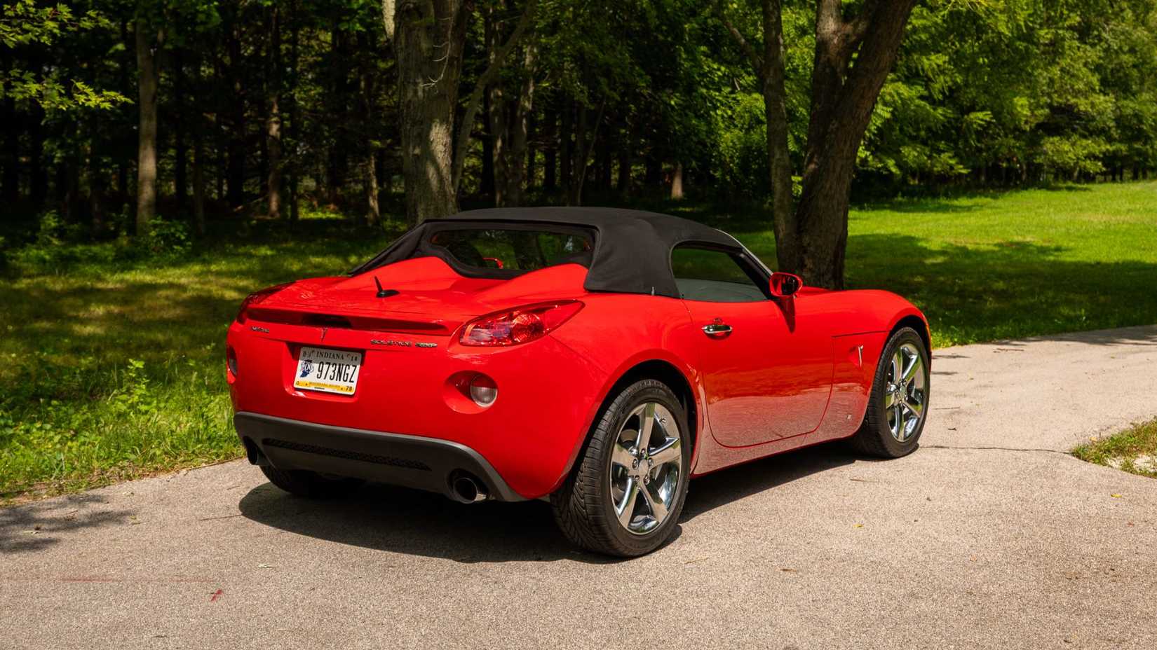 Pontiac Solstice Gxp The Forgotten Sports Car Worth Buying