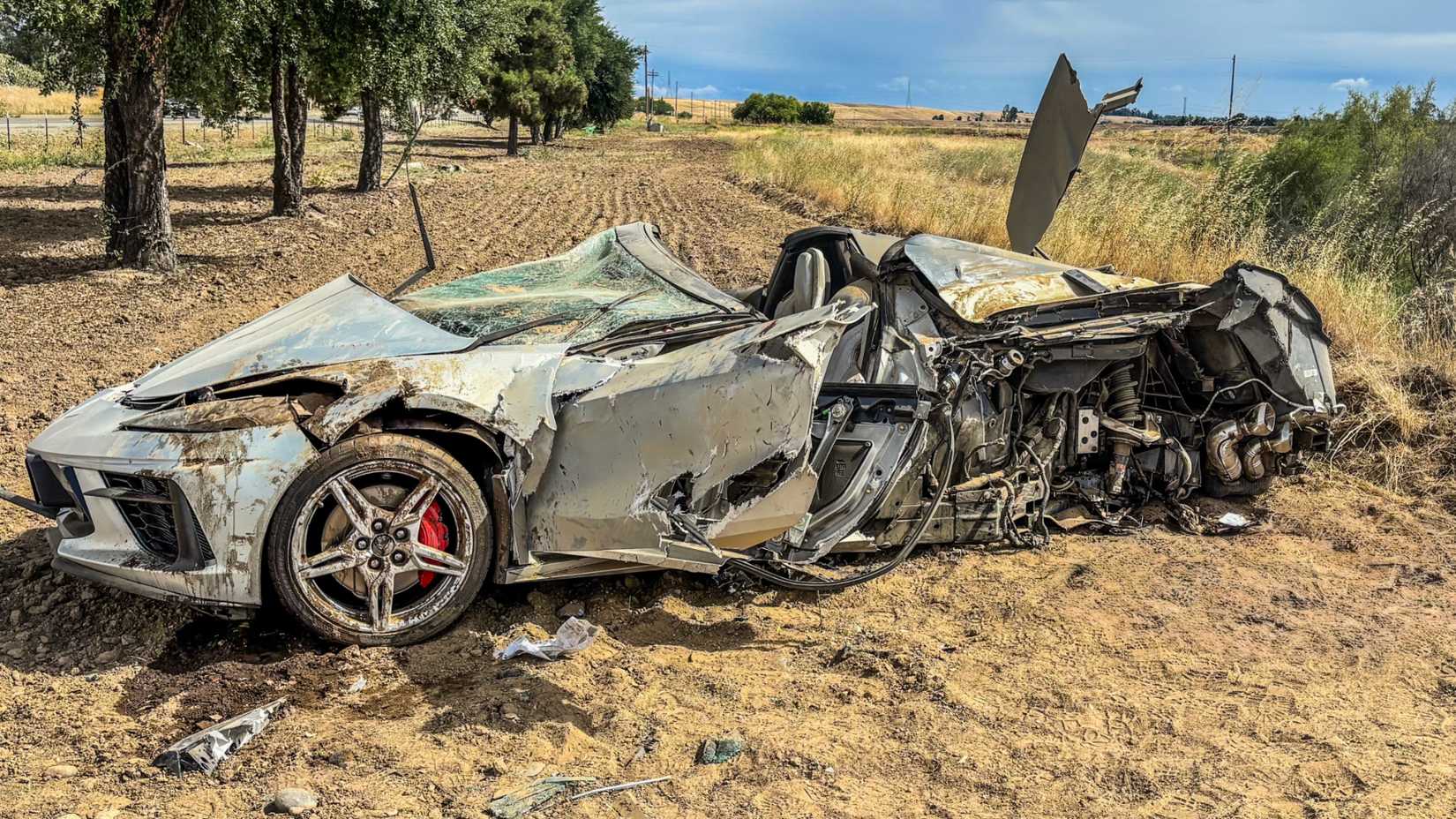 C8 Chevrolet Corvette Stingray Crashes In California