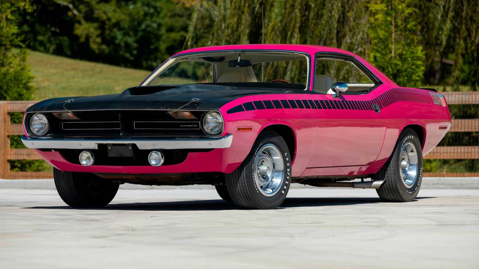 10 Carbureted V8 Classics Hot Rodders Still Worship Today