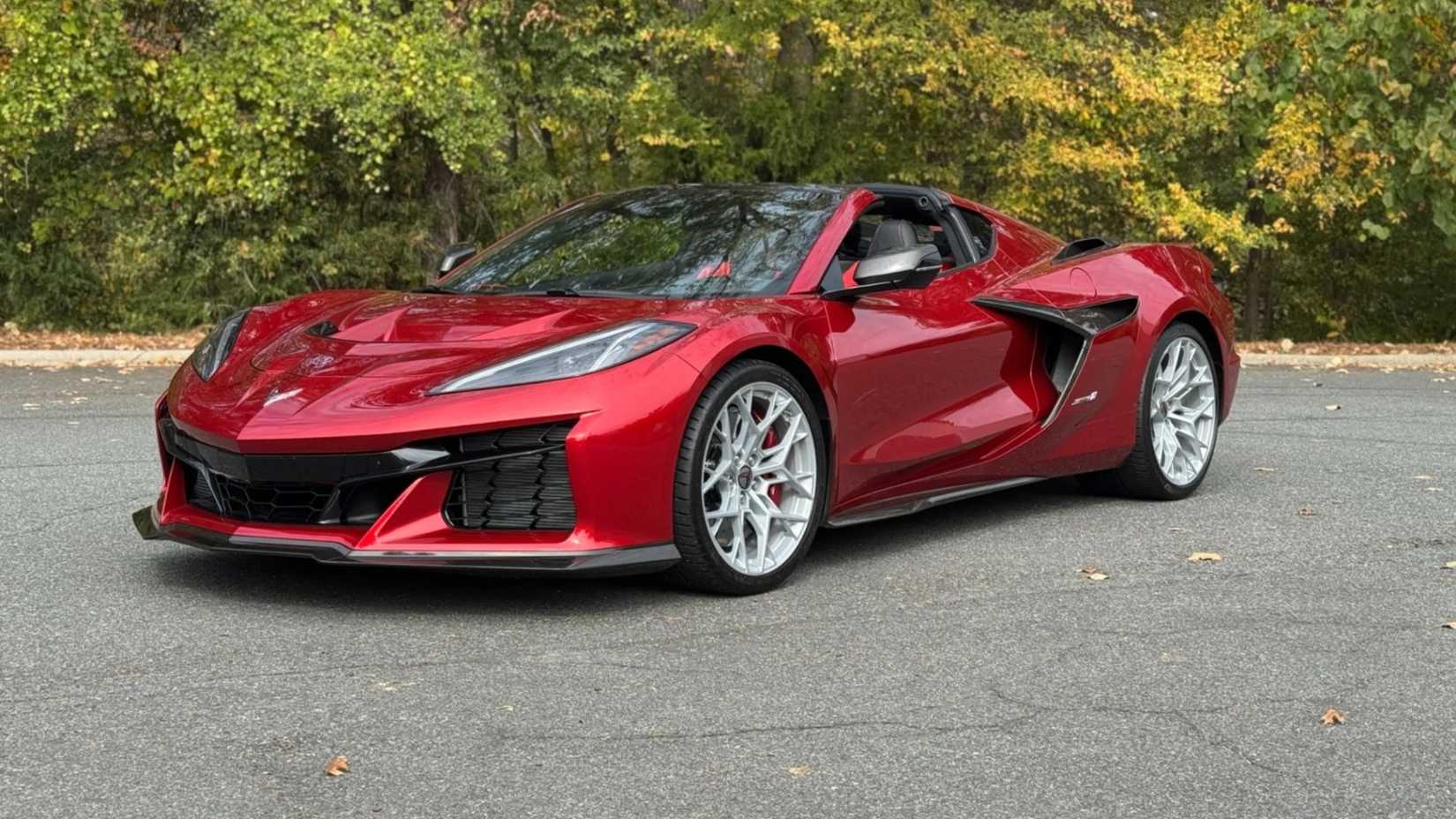 2025 Corvette ZR1: First American Car With 1,064 HP Flat-Plane V8