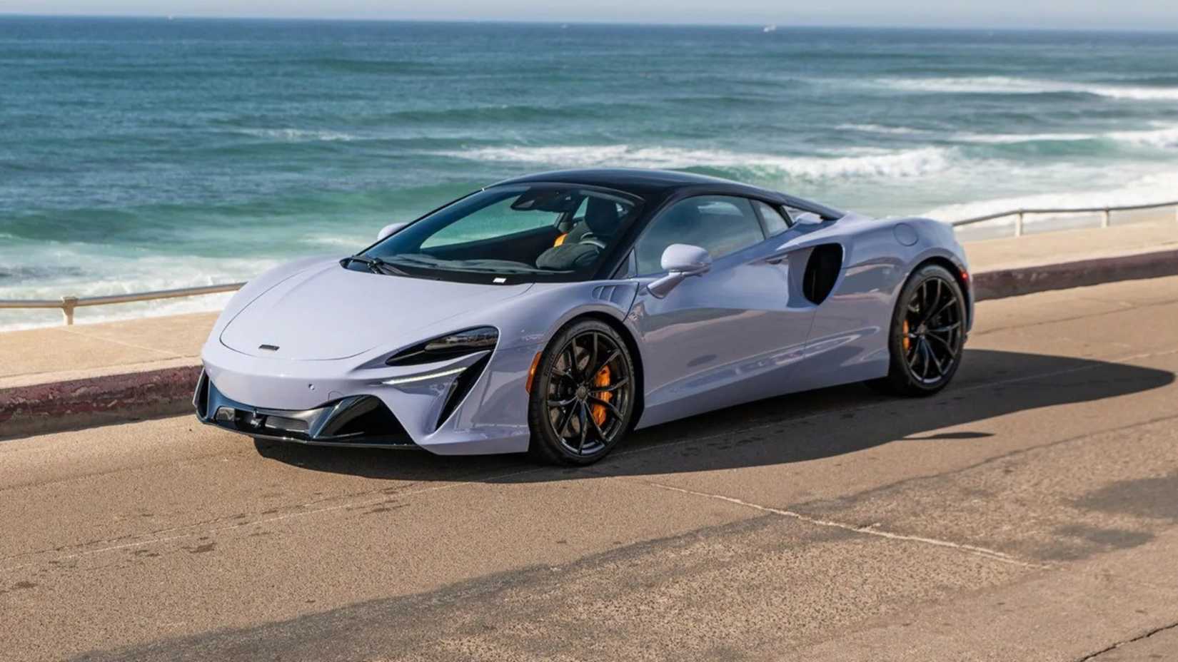 2025 Corvette ZR1: First American Car With 1,064 HP Flat-Plane V8