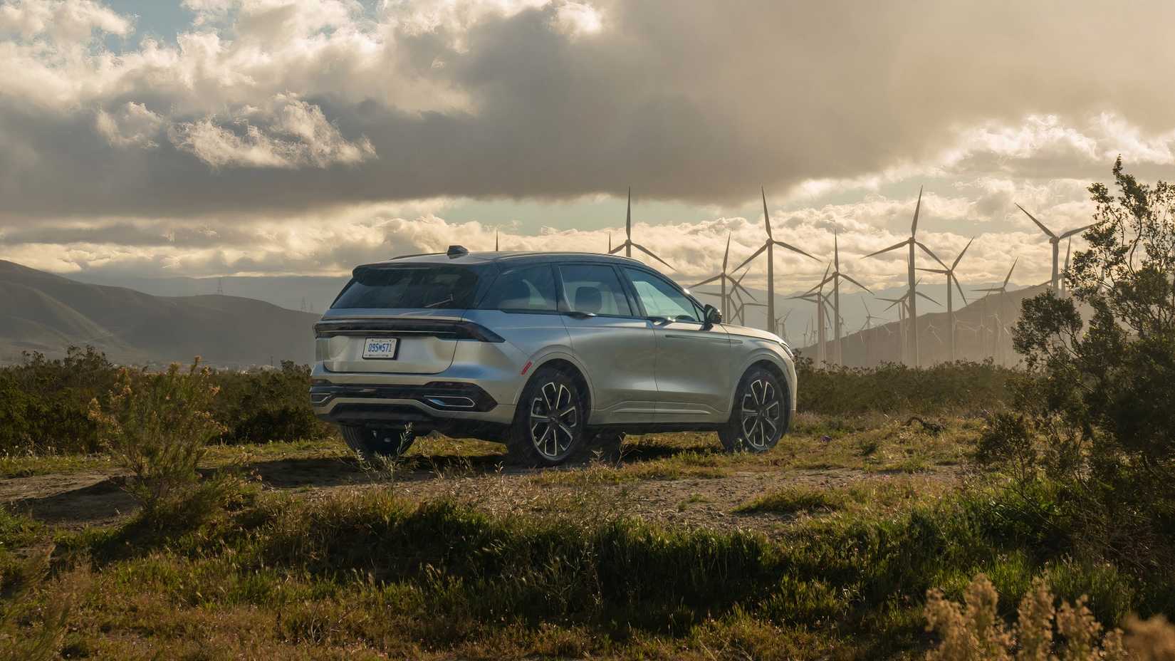 2026 Lincoln Nautilus Available In New Aurora Black Label Theme