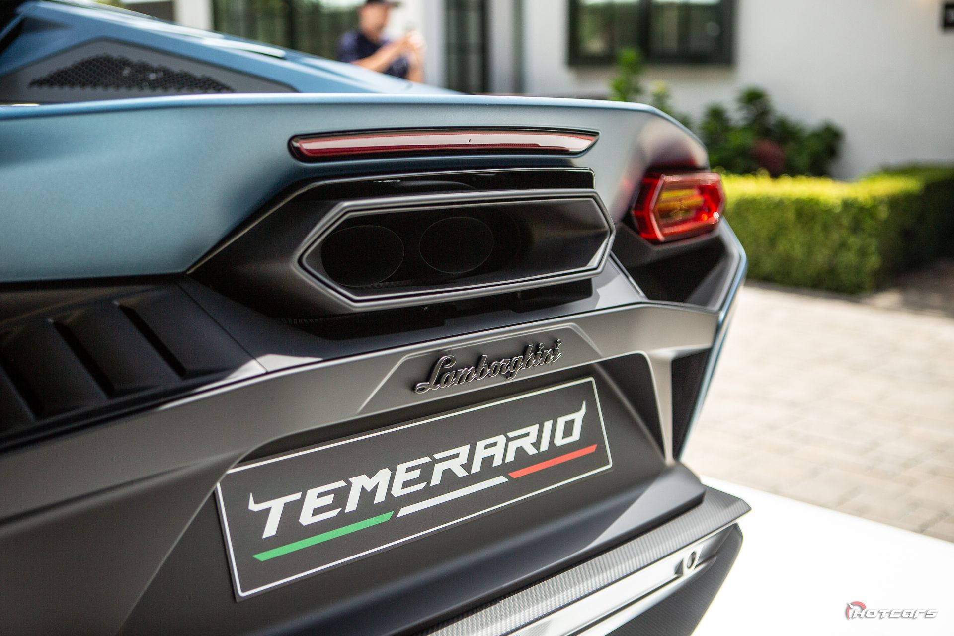 New Entry-Level Lamborghini Comes With Big Ticket Options